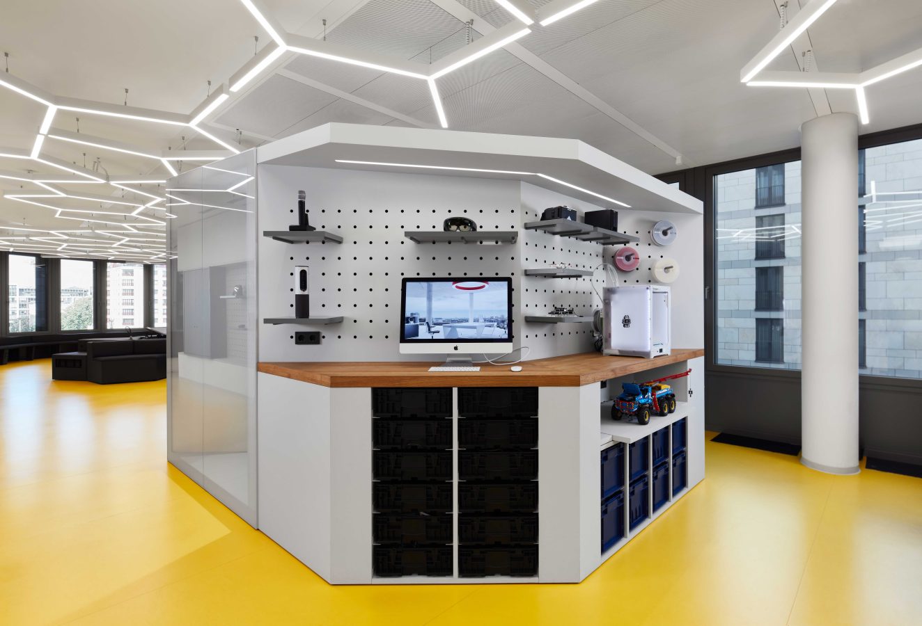 EY Wavespace – Kinzo